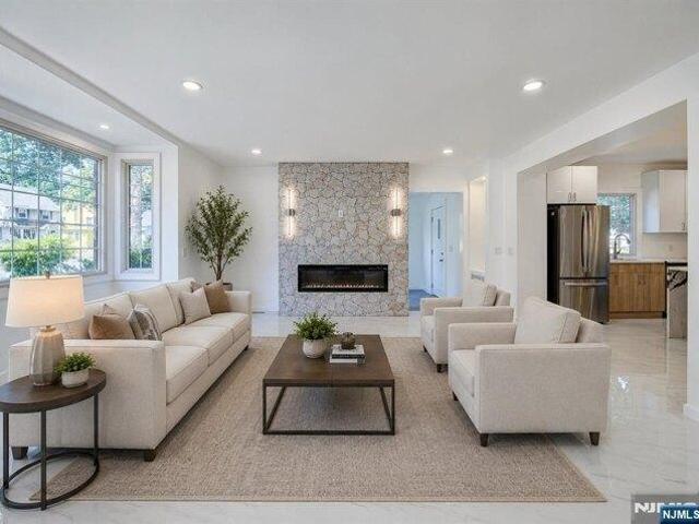 4 bedroom, Orange NJ 07050 103666687
