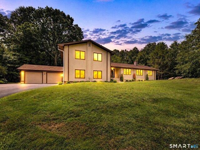 4 bedroom, Orange CT 06477 105193407
