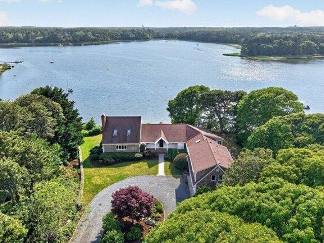4 bedroom, Orleans MA 02653 105231221
