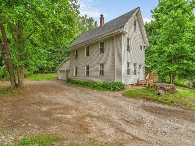 4 bedroom, Orono ME 04473 103072582