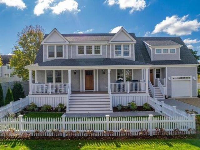 4 bedroom, Osterville MA 02655 LS102409222