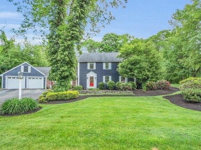 4 bedroom, Oxford MA 01540 102218565