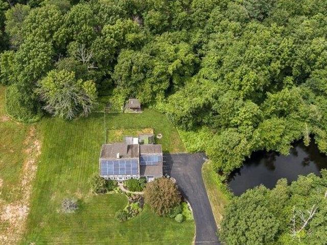 4 bedroom, Oxford MA 01540 104903504