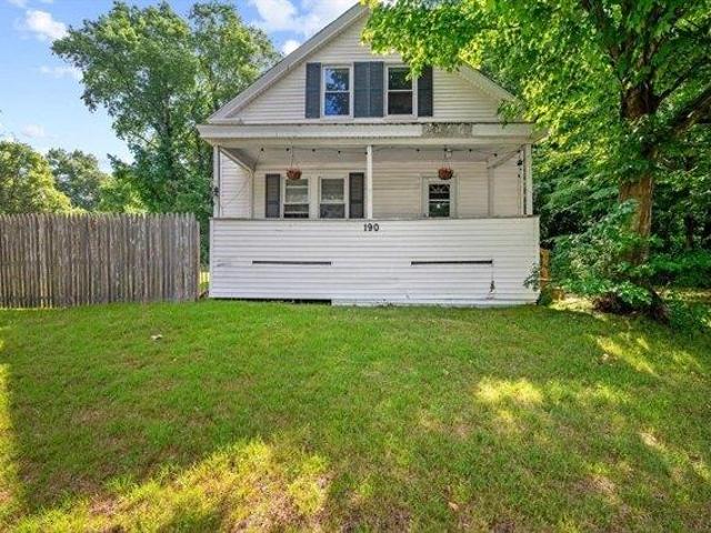 4 bedroom, Oxford MA 01540 105081307
