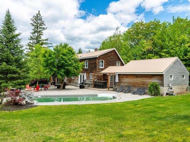 4 bedroom, Oxford ME 04270 103033617