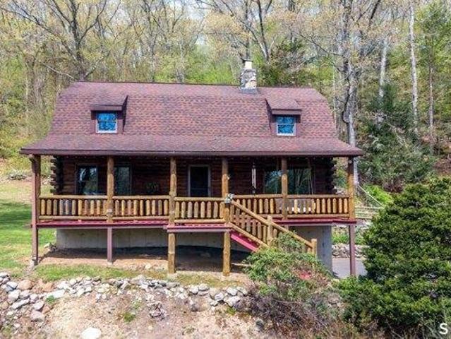 4 bedroom, Oxford CT 06478 102445106