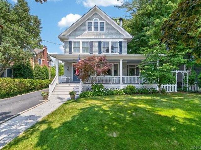4 bedroom, Oyster Bay NY 11771 104922122