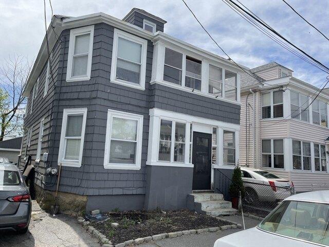 4 bedroom, Lowell MA 01850 LS102594950