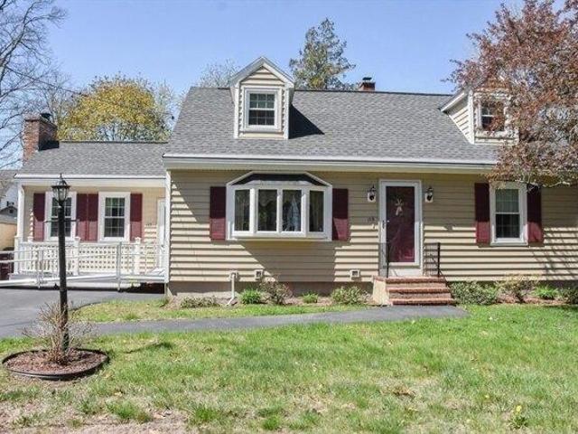 4 bedroom, Lowell MA 01851 103222785