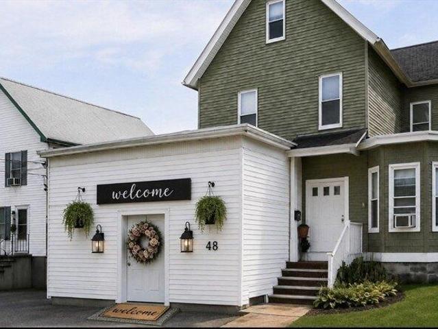 4 bedroom, Lowell MA 01851 105092742