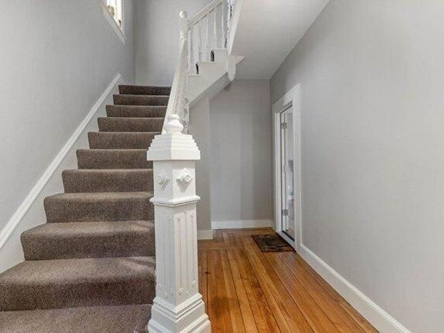 4 bedroom, Lowell MA 01852 104655270