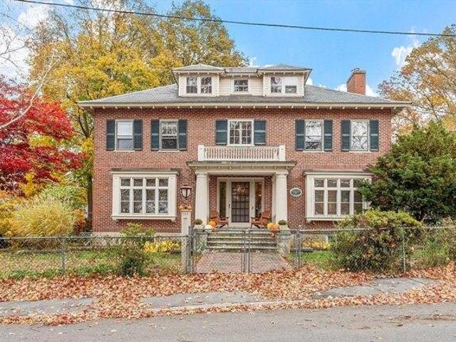 4 bedroom, Lowell MA 01852 104789257