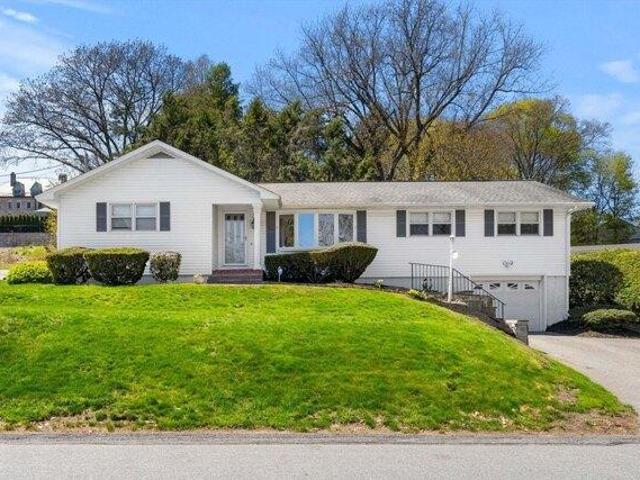4 bedroom, Lowell MA 01852 104831621