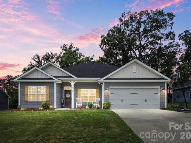 4 bedroom, Locust NC 28097 104900865