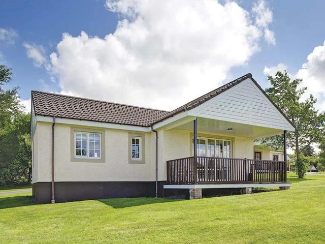 4 bedroom lodge for sale