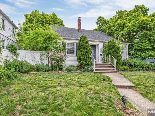 4 bedroom, Lodi NJ 07644 102584471