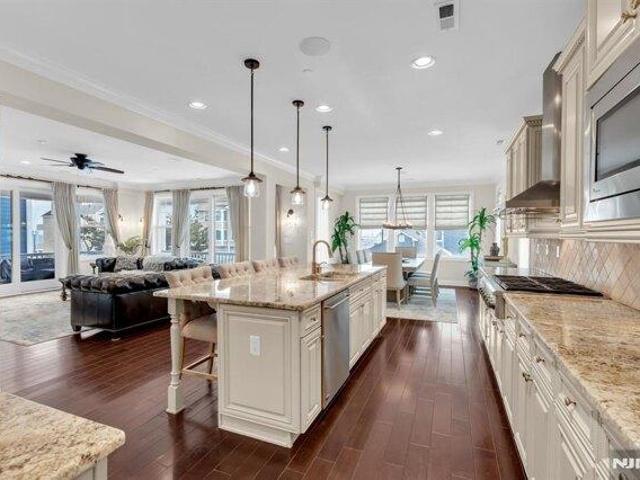 4 bedroom, Long Branch NJ 07740 LS102564504