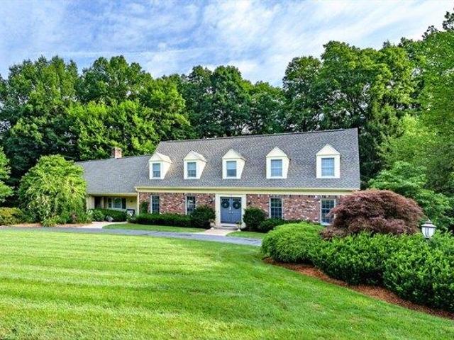4 bedroom, Longmeadow MA 01106 104716660