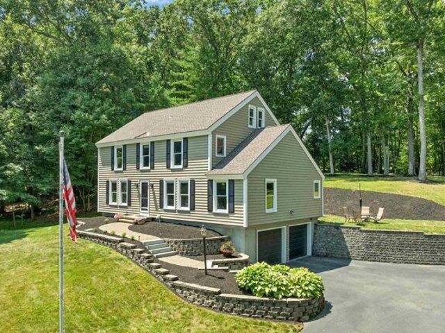 4 bedroom, Londonderry NH 03053 104787754