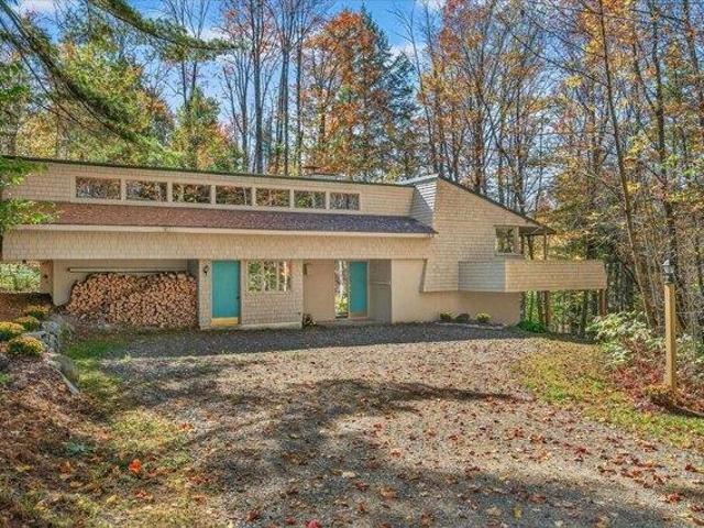 4 bedroom, Londonderry VT 05148 102585876