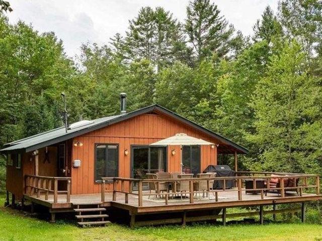 4 bedroom, Londonderry VT 05155 LS102343558