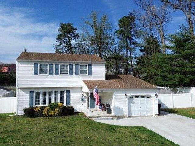 4 bedroom, Laurel Springs NJ 08021 LS102255287