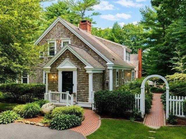4 bedroom, Lakeville MA 02347 105093133
