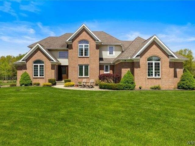 4 bedroom, Lancaster NY 14086 103622243