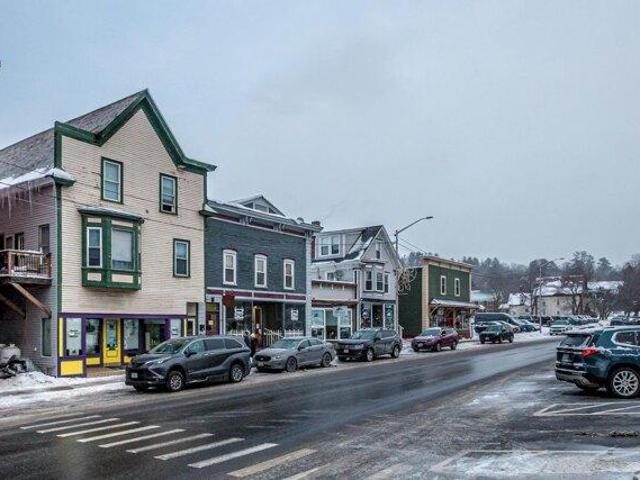 4 bedroom, Lancaster NH 03584 LS102158815