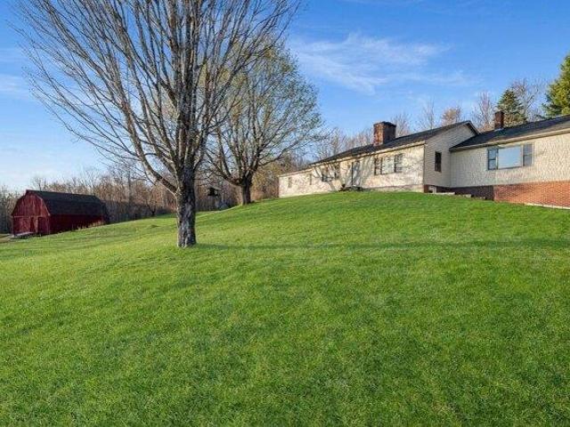 4 bedroom, Lancaster NH 03584 102315241