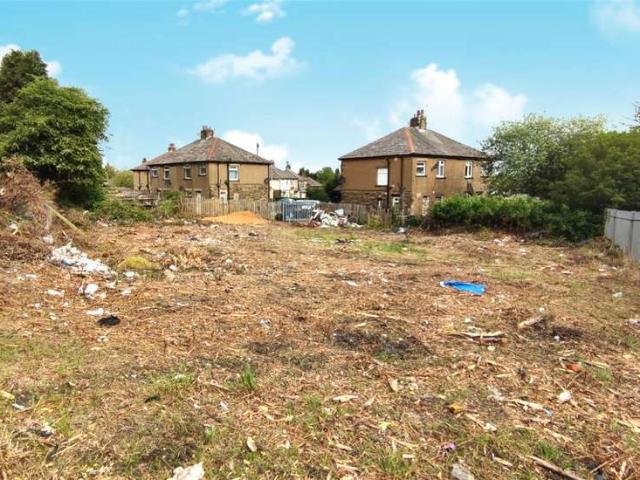 4 Bedroom Land Commercial