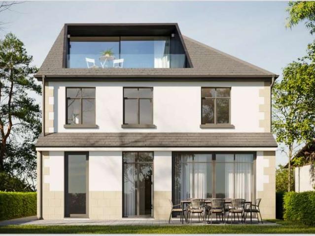 4 Bedroom Land Commercial