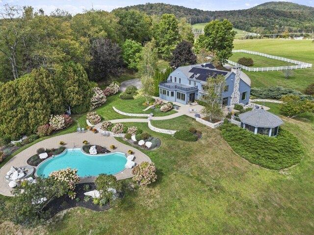 4 bedroom, Lanesborough MA 01237 LS100460638