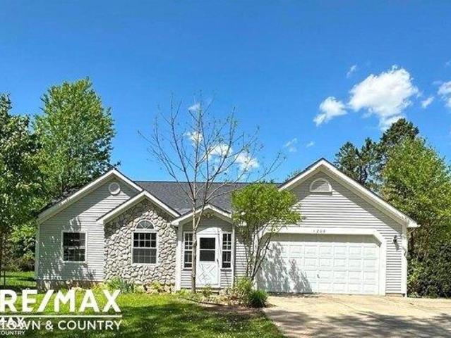 4 bedroom, Lapeer MI 48446 LS90949434