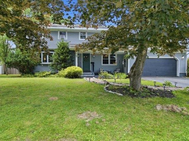 4 bedroom, Lewiston ME 04240 104478898