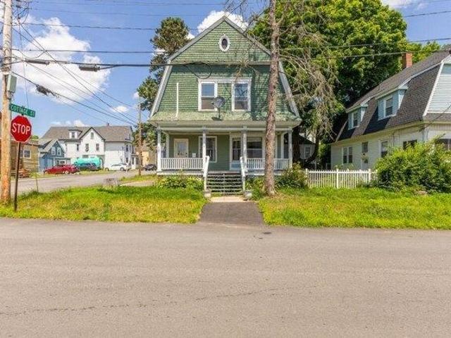4 bedroom, Lewiston ME 04240 104514205