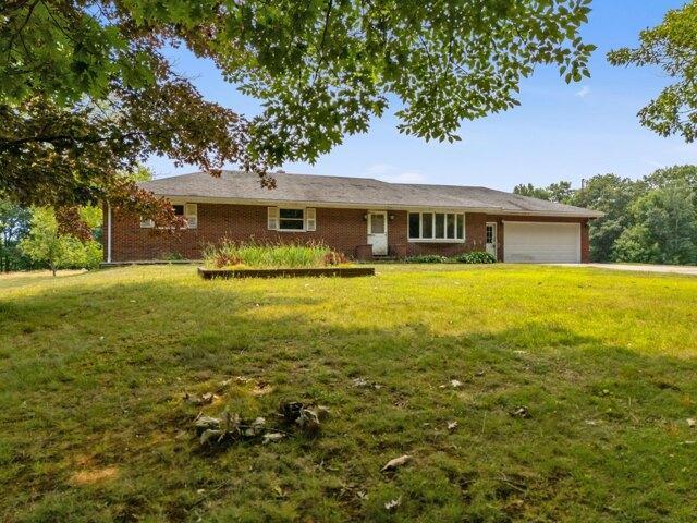 4 bedroom, Lewiston ME 04240 105192882