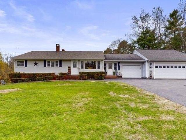 4 bedroom, Lewiston ME 04240 102279746