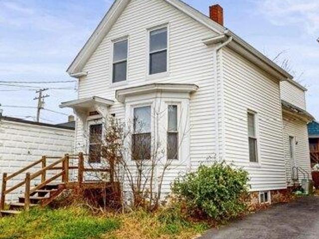 4 bedroom, Lewiston ME 04240 LS102345197