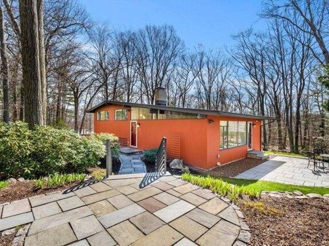 4 bedroom, Lexington MA 02420 102635078