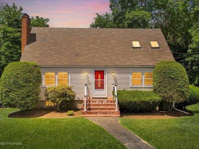 4 bedroom, Lexington MA 02420 103851195