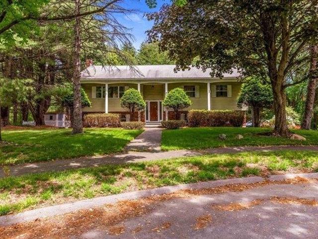 4 bedroom, Lexington MA 02421 103442808