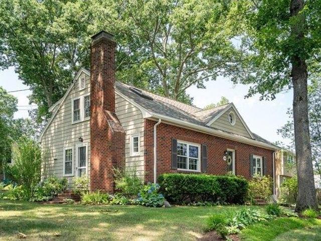 4 bedroom, Lexington MA 02421 104571243