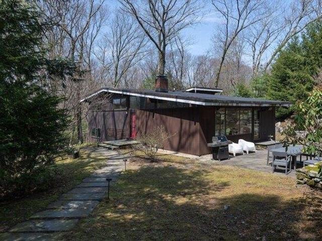 4 bedroom, Lexington MA 02421 104511859