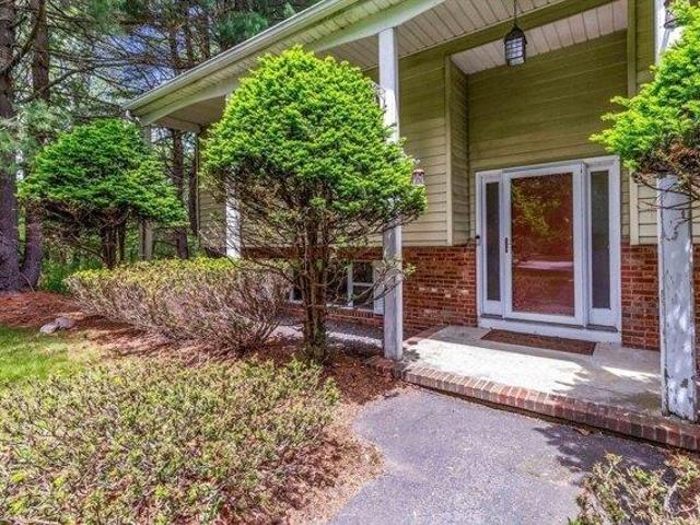 4 bedroom, Lexington MA 02421 105114983