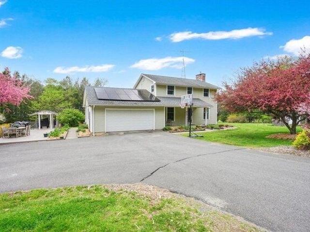 4 bedroom, Leyden MA 01301 LS102860101