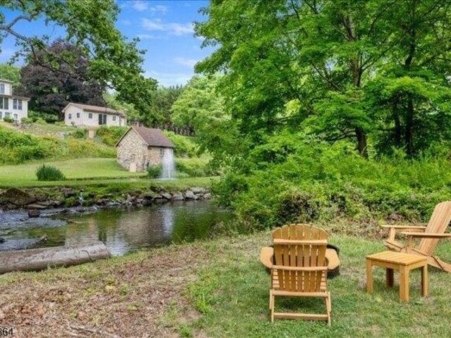 4 bedroom, Lebanon NJ 07882 105207005