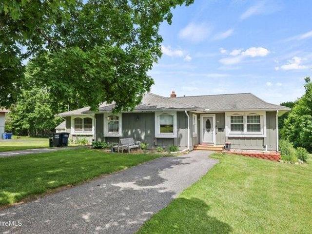 4 bedroom, Lee MA 01238 103251226