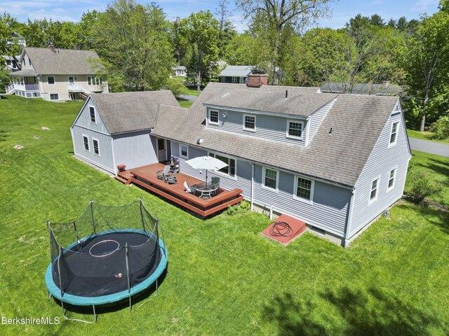 4 bedroom, Lee MA 01238 104351441