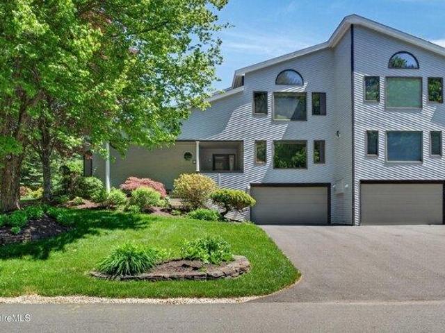 4 bedroom, Lenox MA 01240 104652682